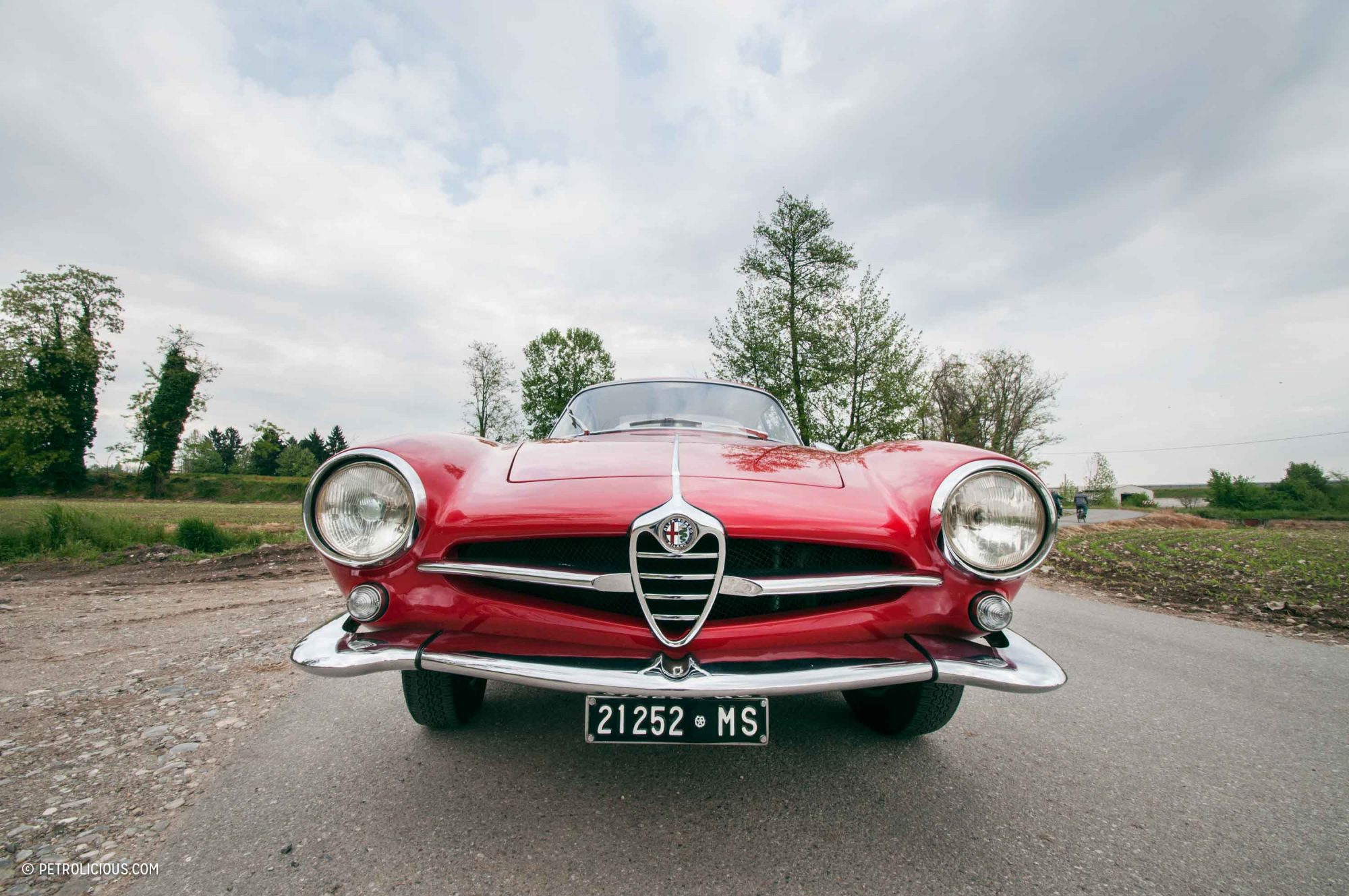 These Are The Simple Joys Of Touring In A Vintage Alfa Romeo ...