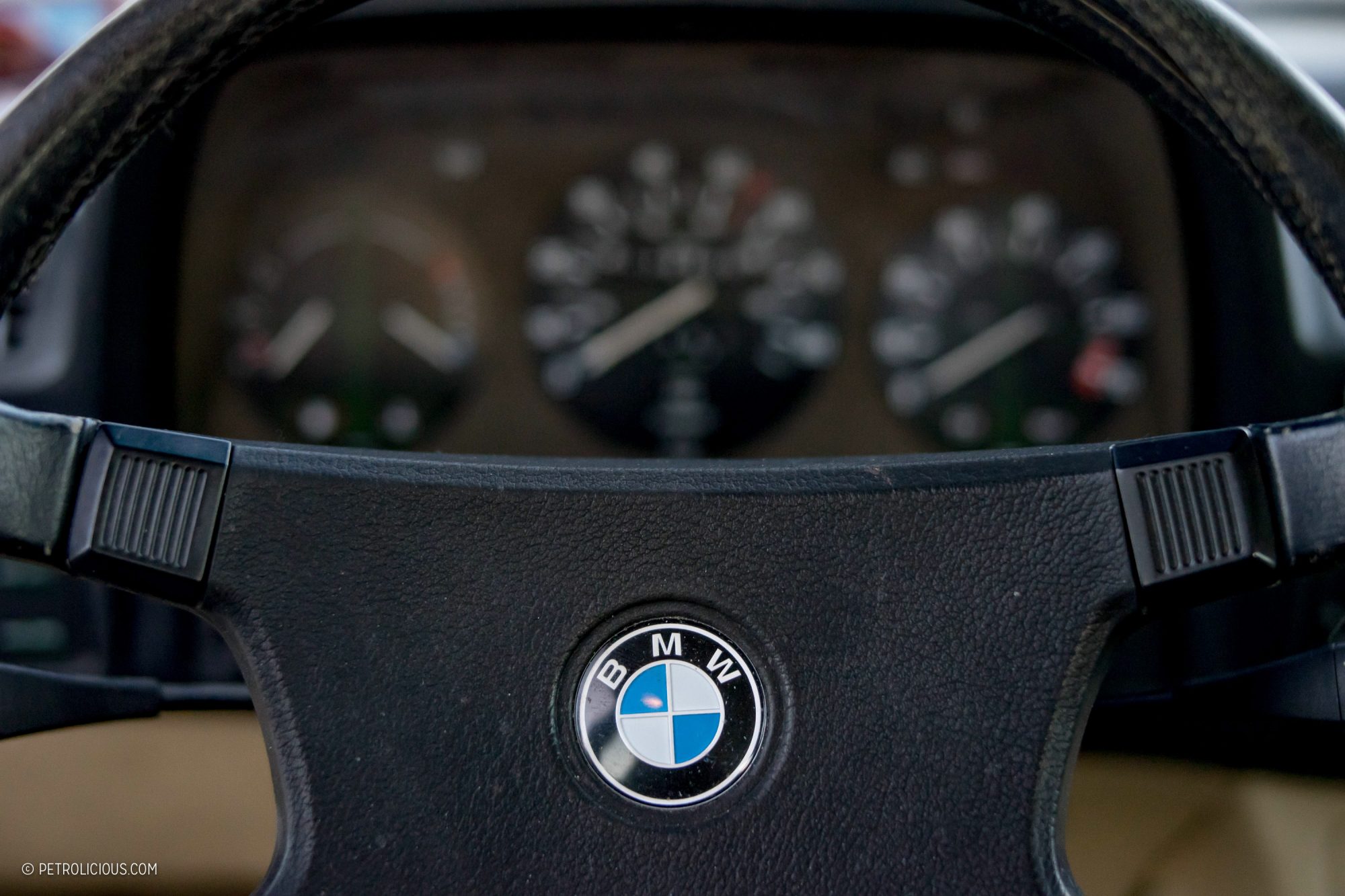 A 1981 BMW 733i With Studded Tires Might Be The Perfect Winter Car ...