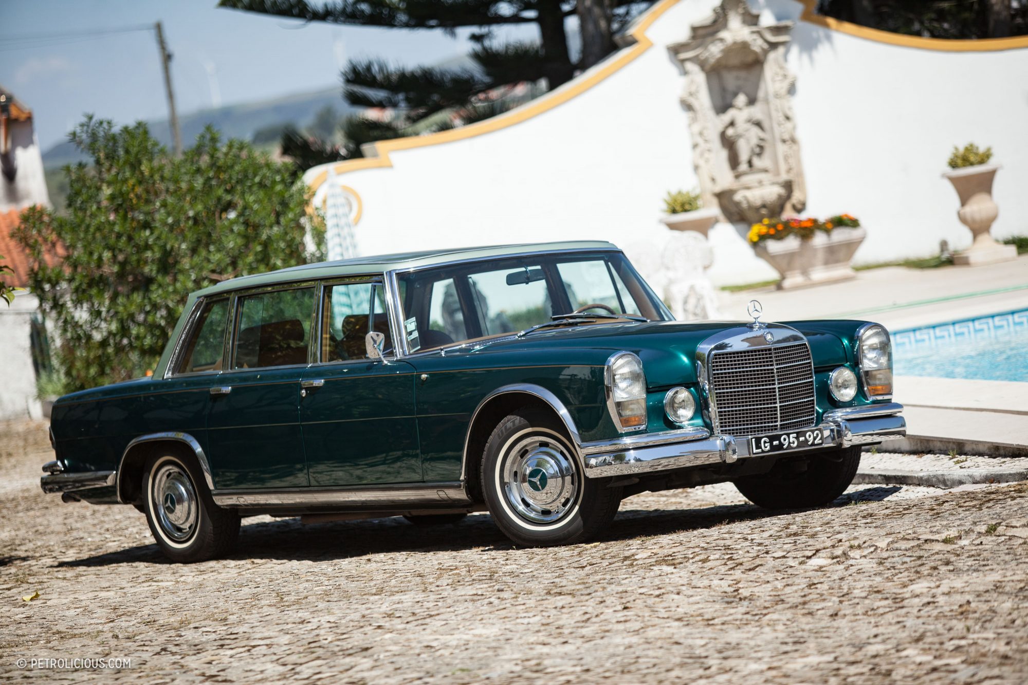 This Ultra-Lux Mercedes-Benz 600 Is Still The Ultimate In Opulent ...